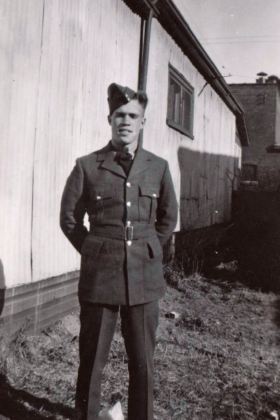 Douglas Hicks – The Harris Crew